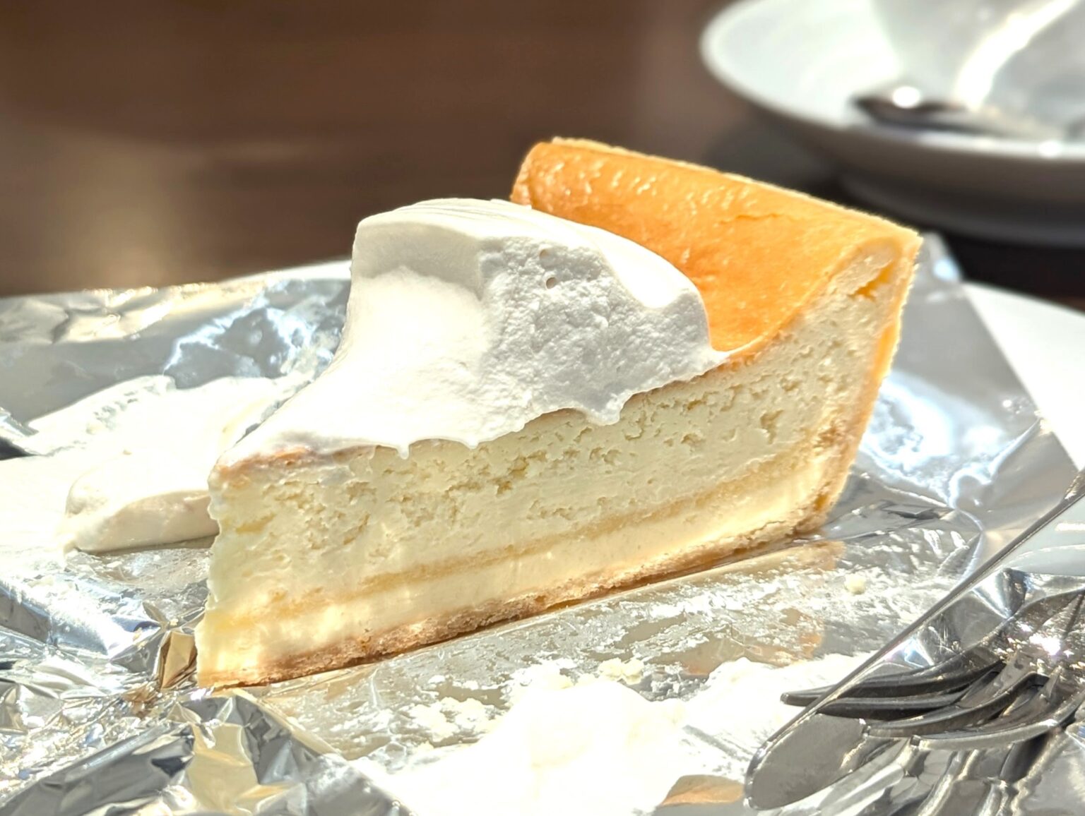 【実食レビュー】ハーブスのアイリッシュクリームチーズケーキ（2024年12月）、洋酒を使った上品なおいしさのチーズケーキ | チーズケーキ通信