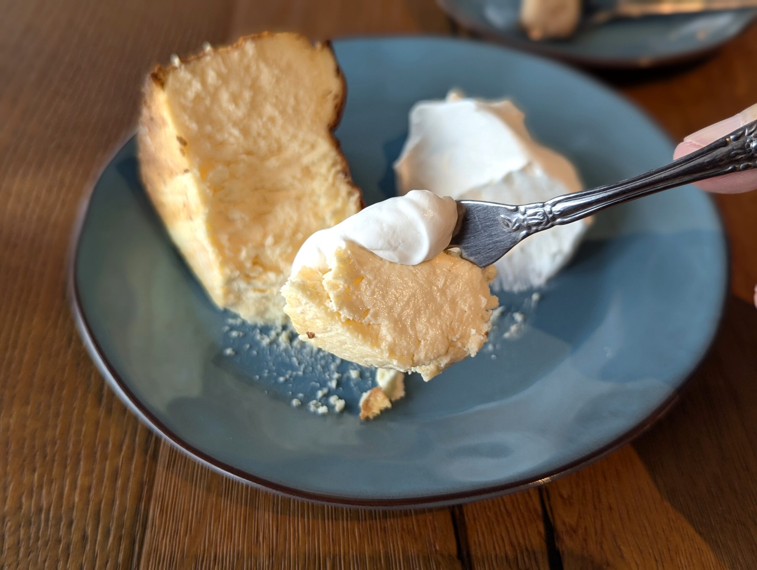 【訪問レビュー】渋谷から徒歩5分のカフェ【DUKE】チーズケーキとカフェラテを実食 | チーズケーキ通信