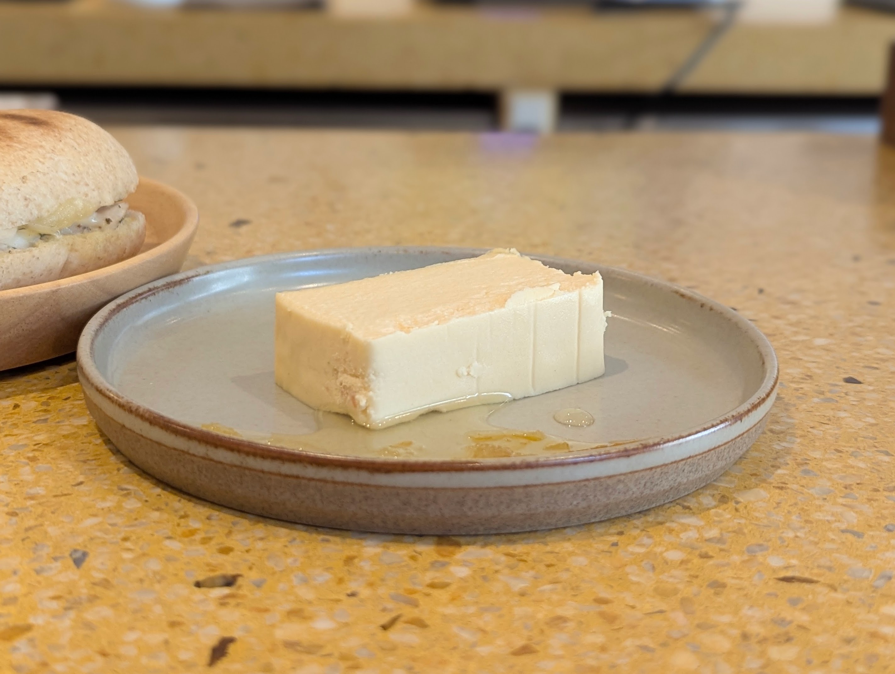 高円寺カフェ「JUNOS CAFE」のとろける絶品チーズテリーヌ | チーズケーキ通信