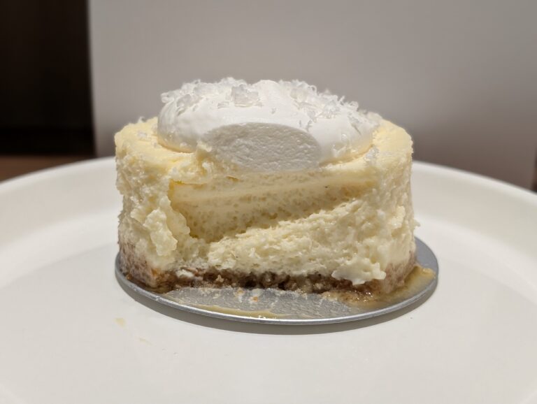 【DEAN ＆ DELUCA】チーズケーキ｜パティスリーレベルで美味しさ、食感が楽しい定番チーズケーキ | チーズケーキ通信