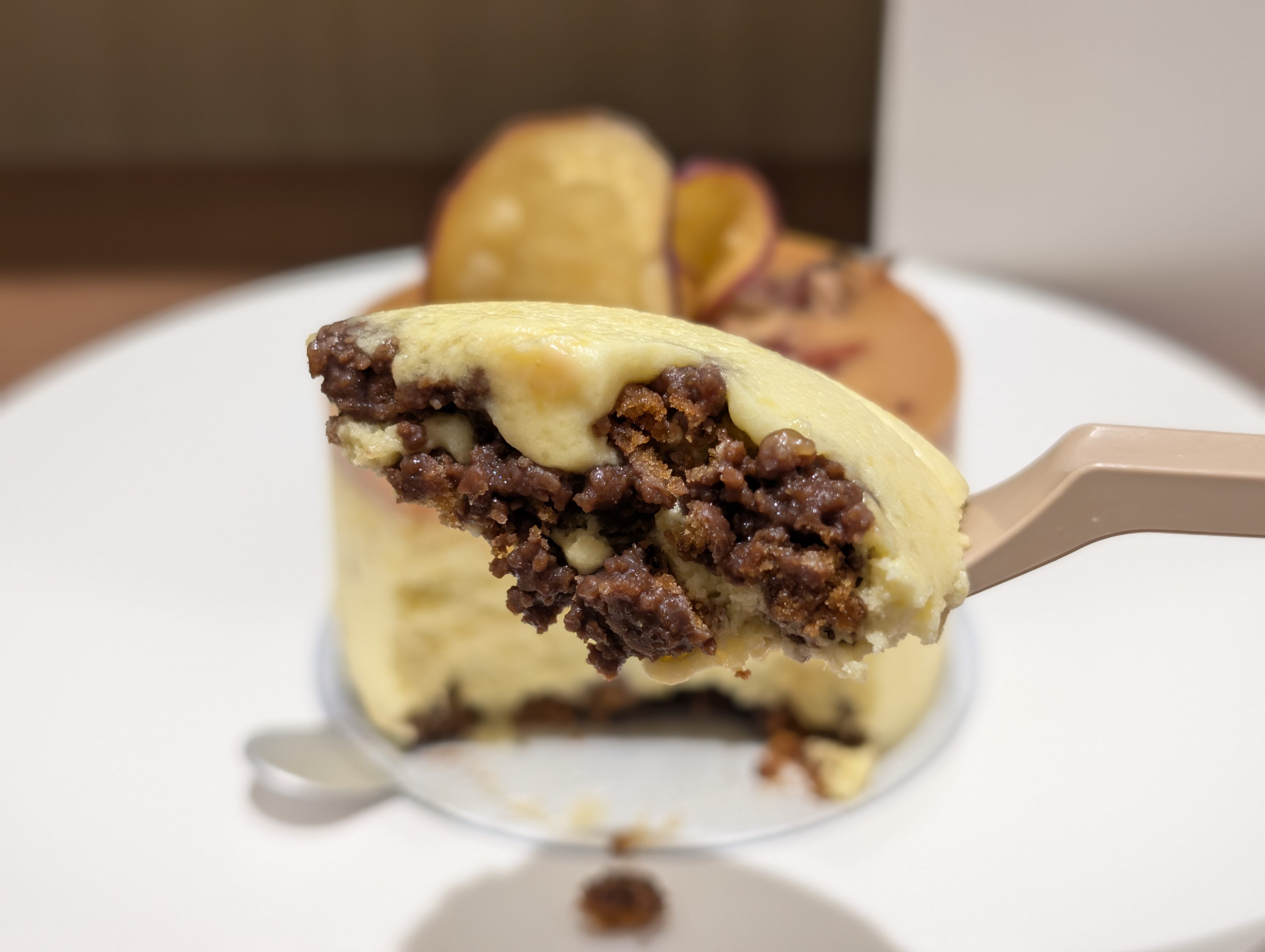 【DEAN & DELUCA】スイートポテトチーズケーキを実食｜2025年秋の新作、さつまいもを使ったレアチーズケーキ | チーズケーキ通信